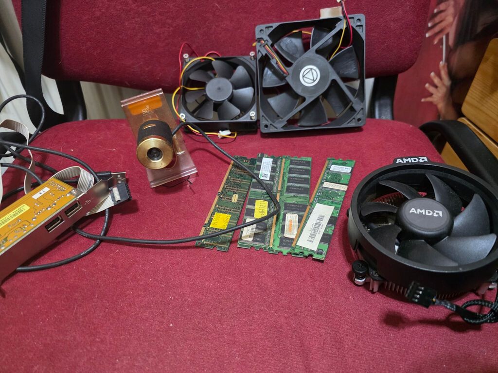 PC delovi – paket Sadržaj: - HDD Toshiba DT01ACA050, 3.5", kapacitet