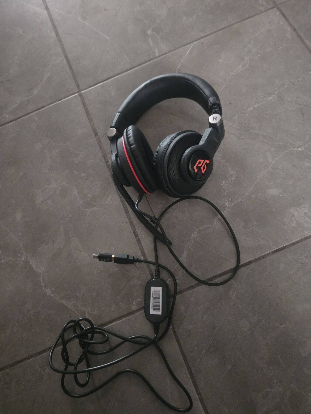 Žičane over-ear slušalice za računar/konzolu - Zatvoren dizajn sa