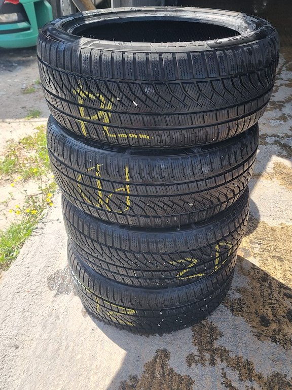 Gume 215 /45 r17 nove godiste 2026