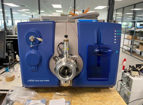 Absciex 4500MD klinički sistem masene spektrometrije (LC-MS/MS)