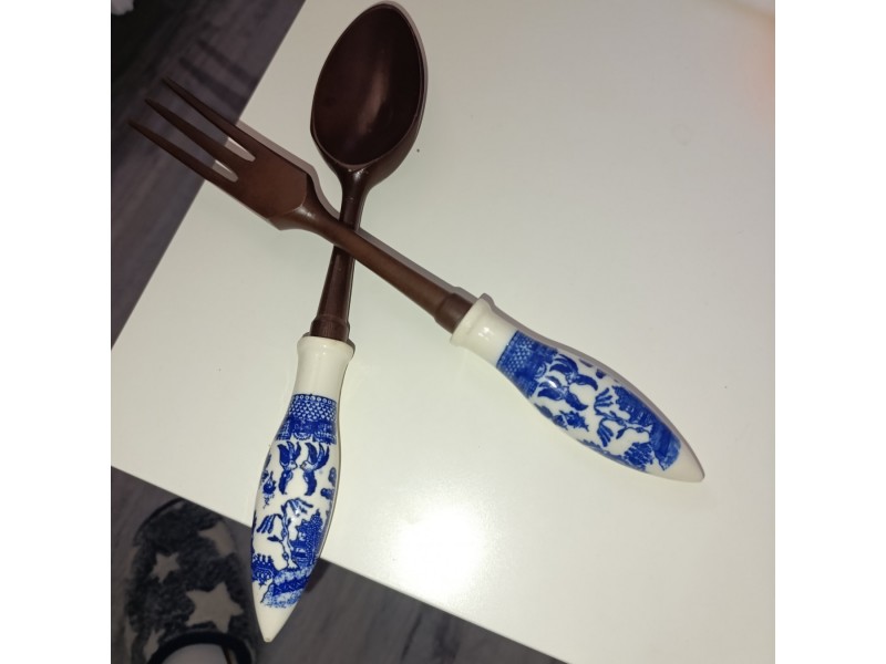 Set vintage za serviranje