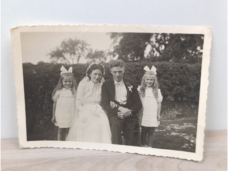 Vintage fotografija mladenci