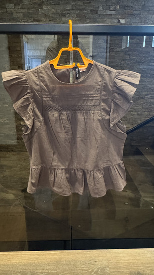 H&M top majicica