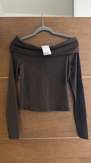 Top sa spustenim rukavima H&M
