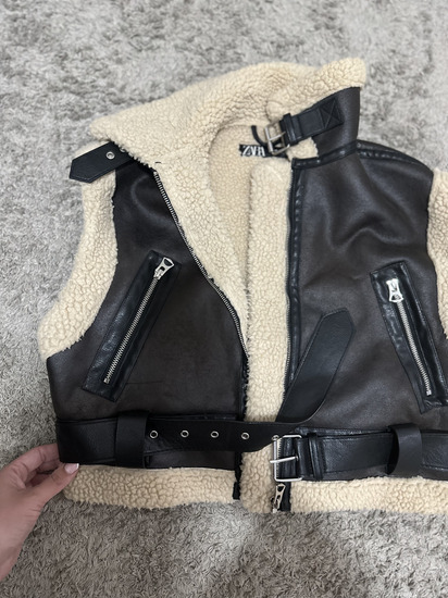 Zara prsluk