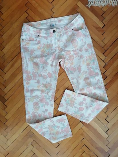 Cvetne farmerke, vel 44
