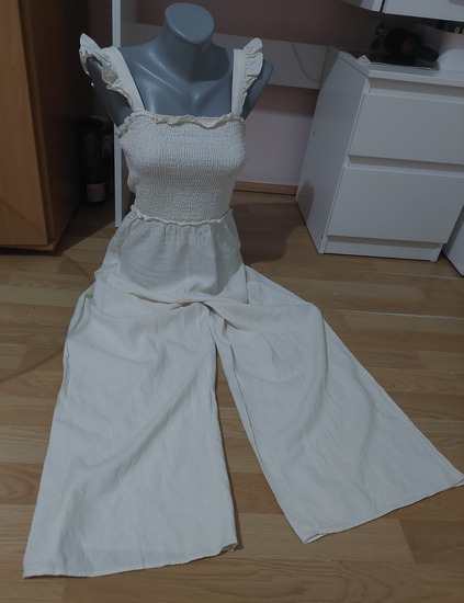 H&M kombinezon sa širokim nogavicama