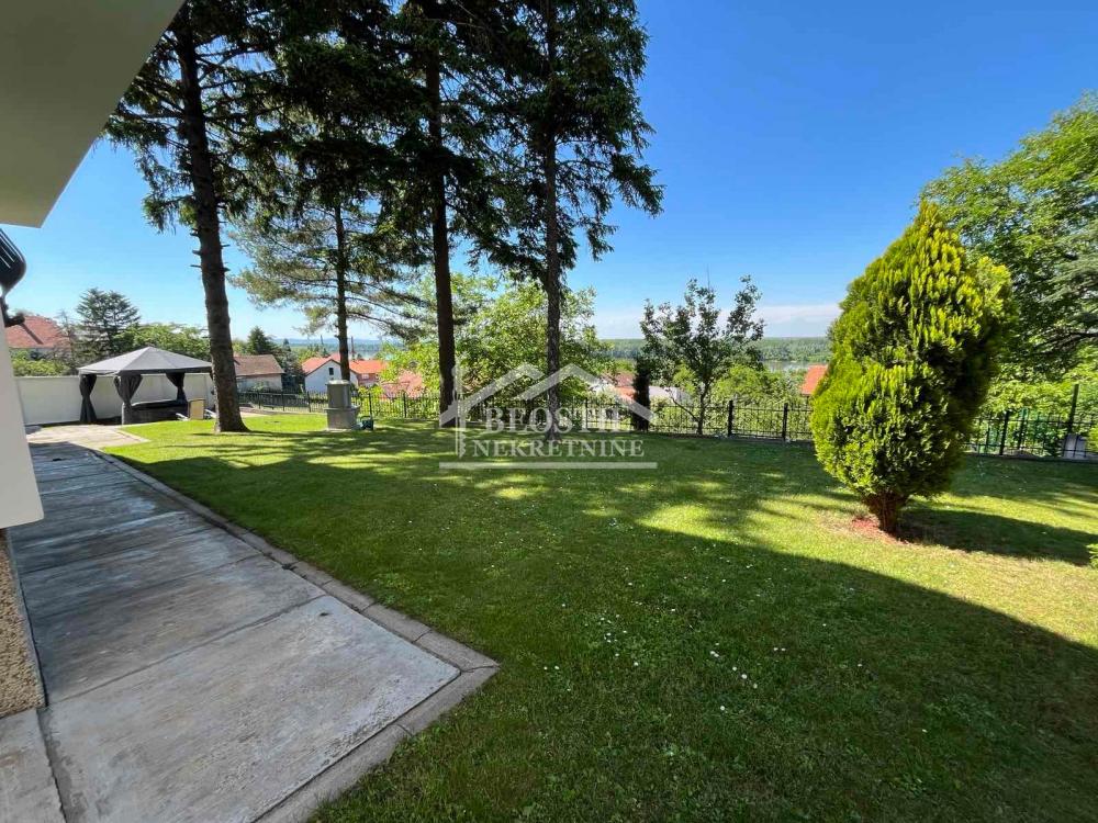 Smederevo - Centar - 126m2+6.88a ID#24336
330.000 €
