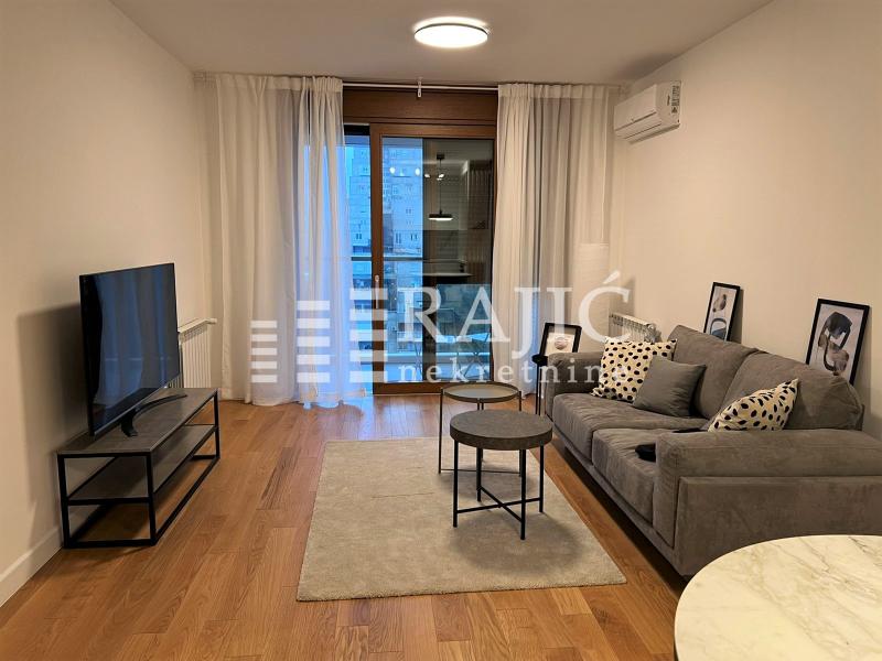 Luksuzno opremljen,N.Beograd,Jurija Gagarina(Petica),53m2,2.0 #3097
1.300 €