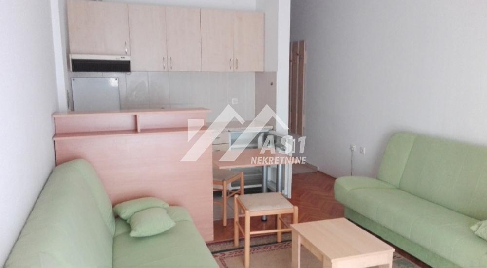 Fantastična garsonjera u Janka Čmelika ID#6600
250 €