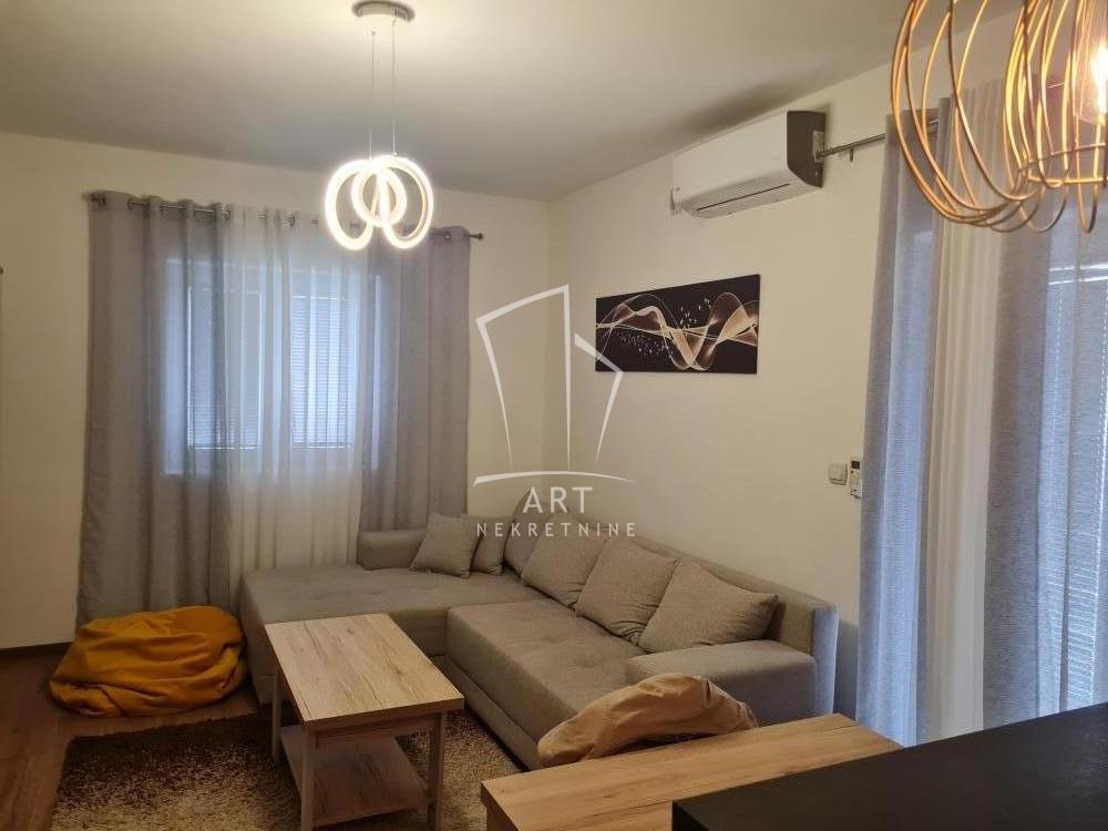 Kompletno namešten i renoviran 1.0 stan ID#12424
600 €