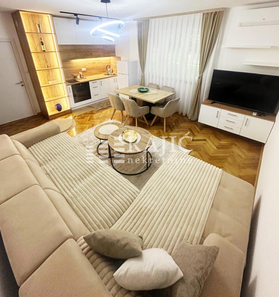 Braće Jerković,50 m2,3.0-lep,renoviran #4517
700 €