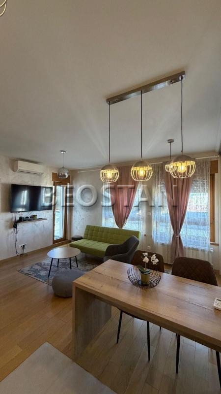 Centar - Vračar, Kalinic Pijaca #67233
840 €