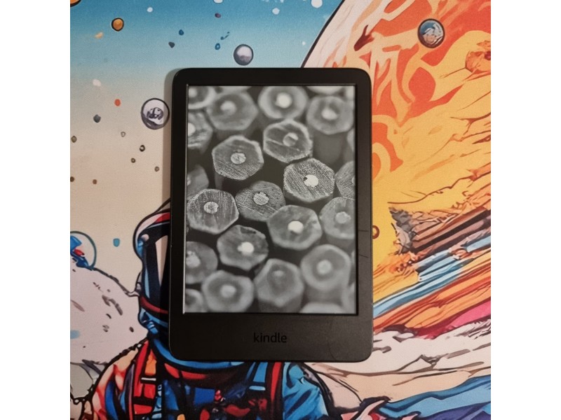 Amazon Kindle 11. generacije (2024) 16GB - kao nov!