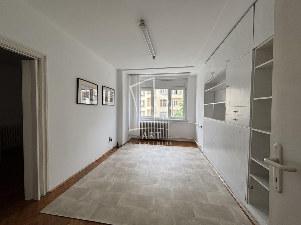 PP u pešačkoj zoni ID#14907
650 €