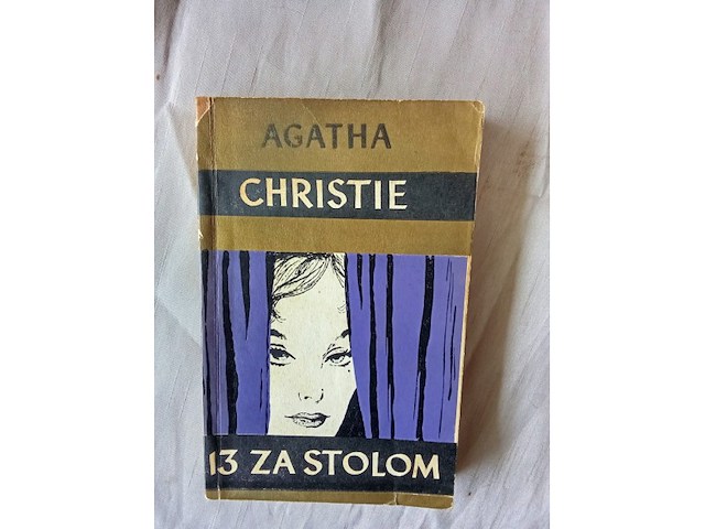 13 Za Stolom-Agatha Christie