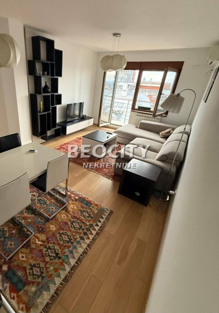Trosoban stan, Beograd - Vračar (centar) | Izdavanje · 73m² · 990€
