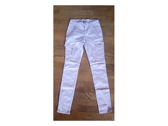 Cargo lila pantalone NOVO ETIKETA