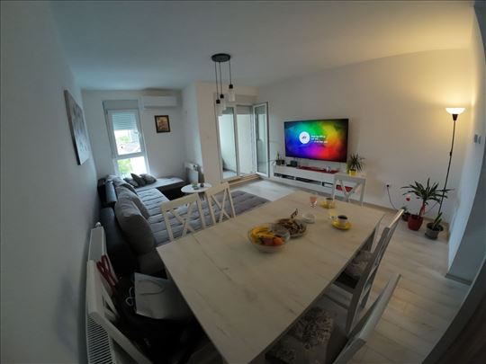 Novi Sad, trosoban stan 70m2 HITNO!