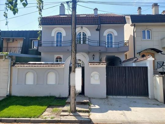 Kuća,Novi Sad,Telep Južni,kv: 334.00