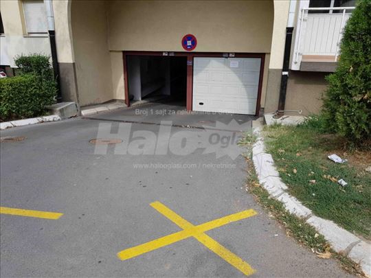 Izdavanje garaznog boxa