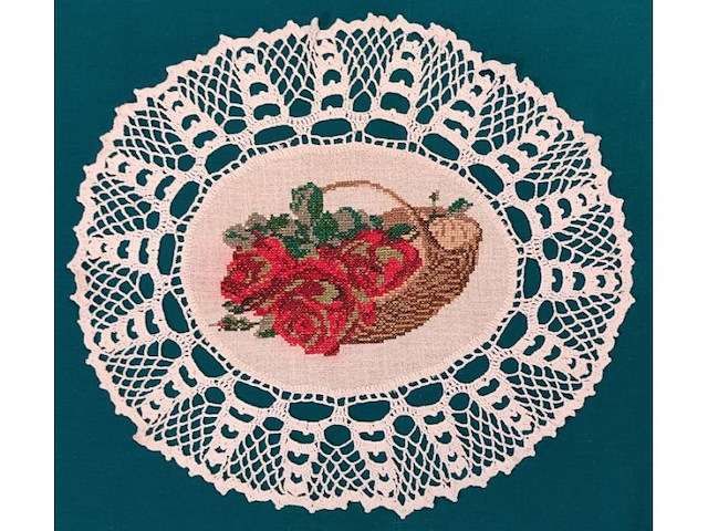 Milje kombinacija veza i heklanja 45 x 40 cm