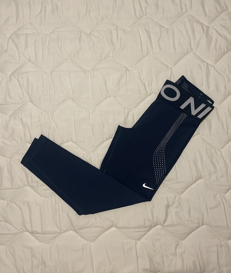 Nike pro