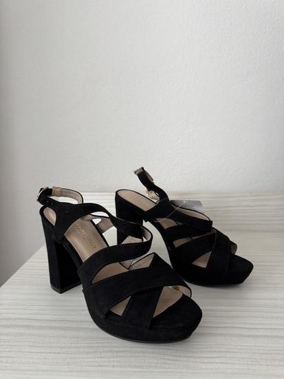 Sandale
