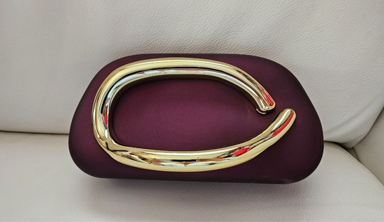 Burgundy Acrylic svečani prelep klač, novo
