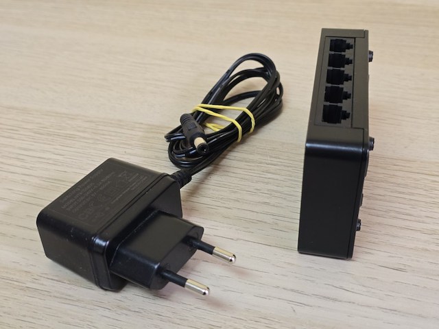 Netis ST3105S Fast Ethernet Switch 5 portova 10/100