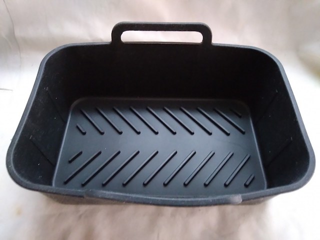 Silikonski kalup za er frajer 1,8 l, dim.22x13 cm. novo