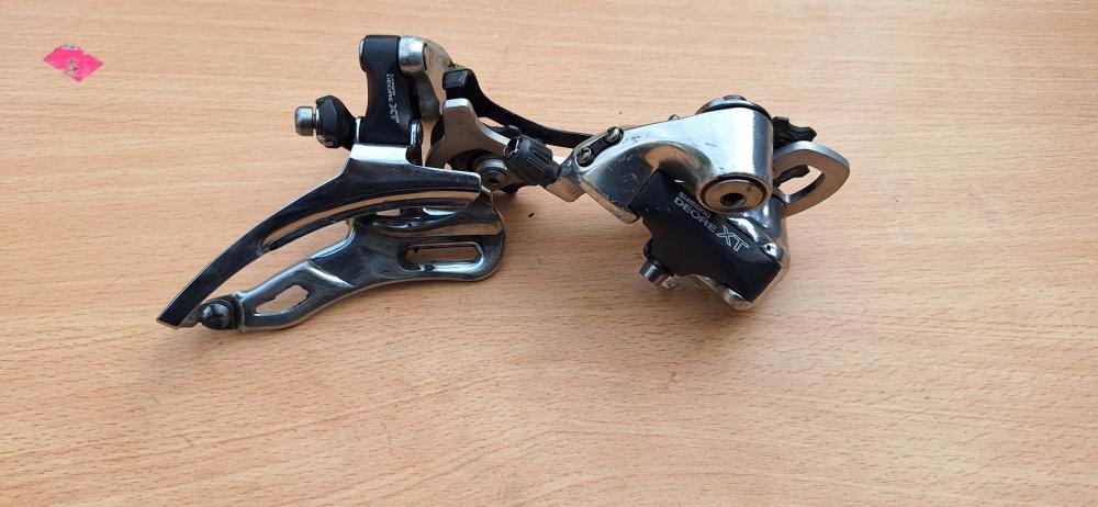 Prednji i zadnji menjač Shimano Deore XT M739 M737