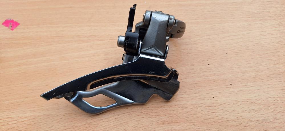 Prednji menjač Shimano Deore LX M581