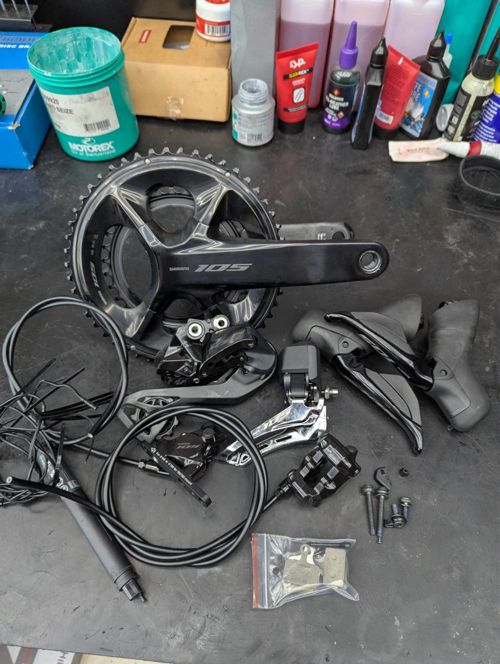 Shimano 105 Di2 grupa NOVO