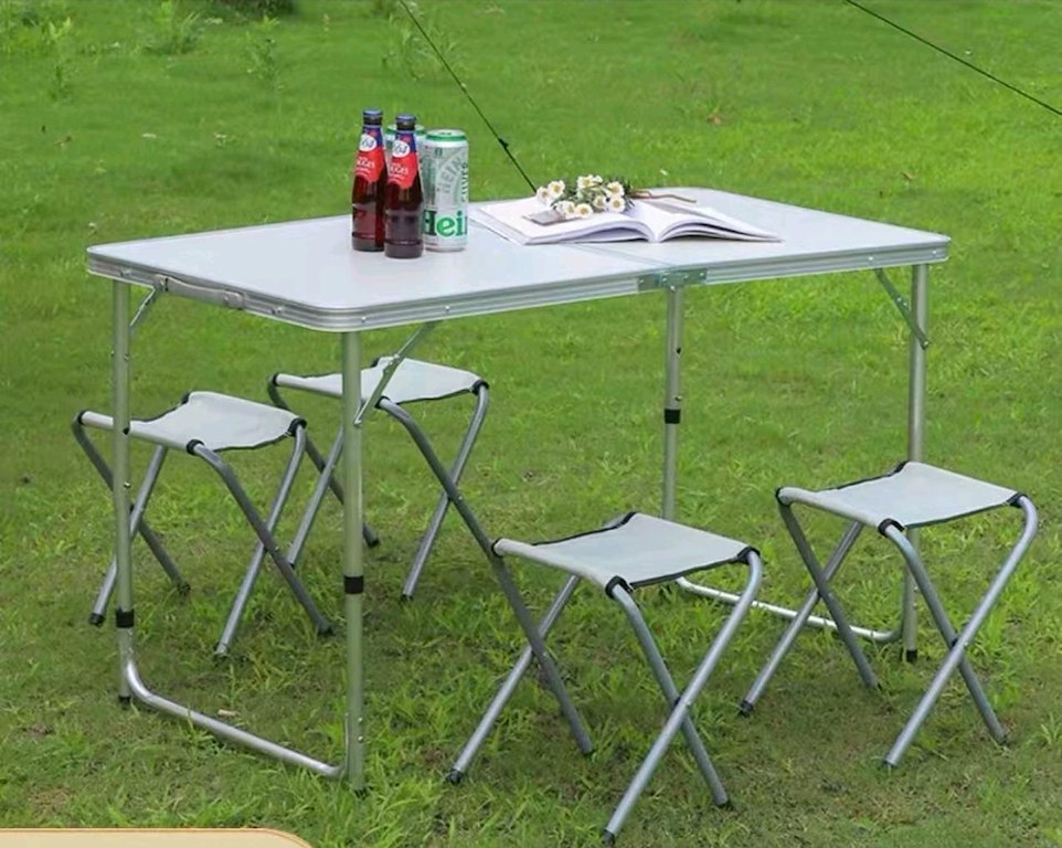 Sklopivi kamping sto i stolice set – prenosivi sto za kampovanje i piknik