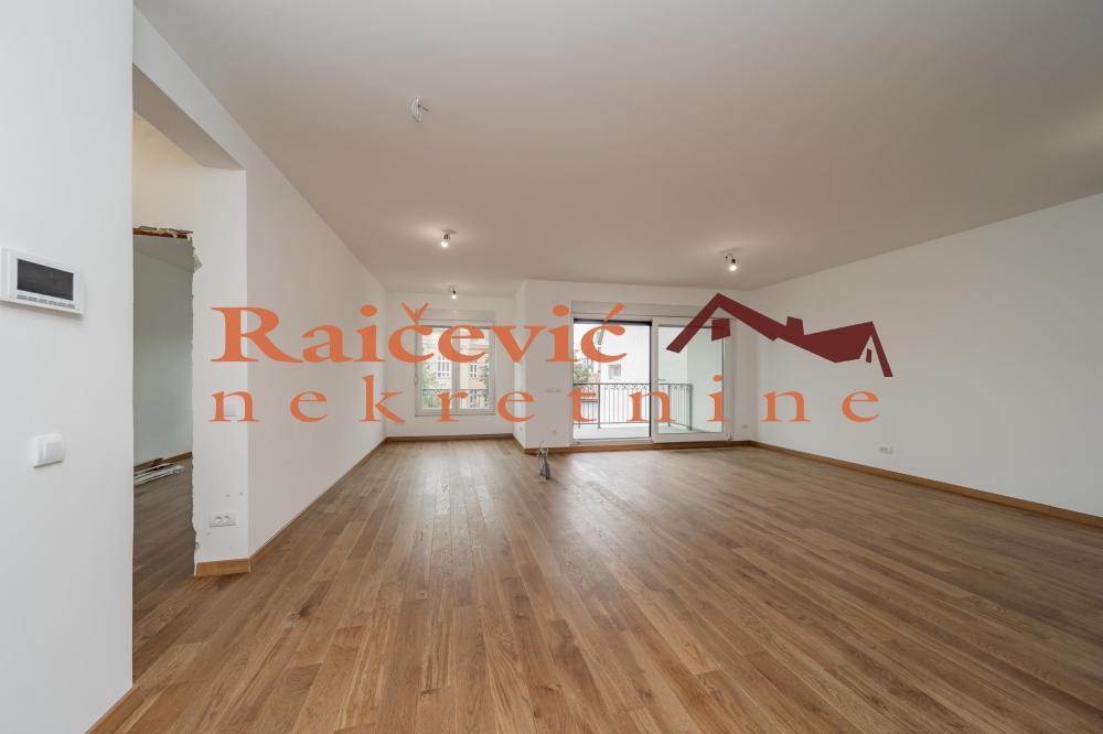 Sumatovacka, Trosoban stan na prodaju, 92m2, 330.000€