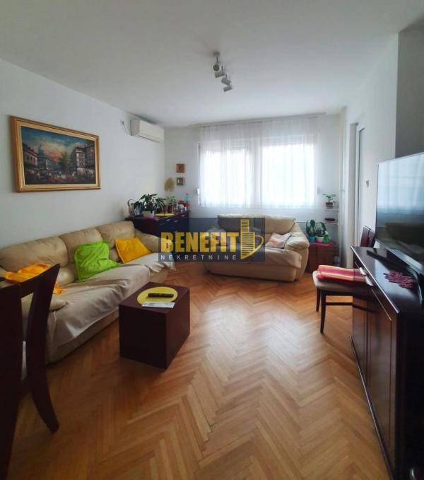 Troiposoban stan na prodaju, 76m2, 360.000€