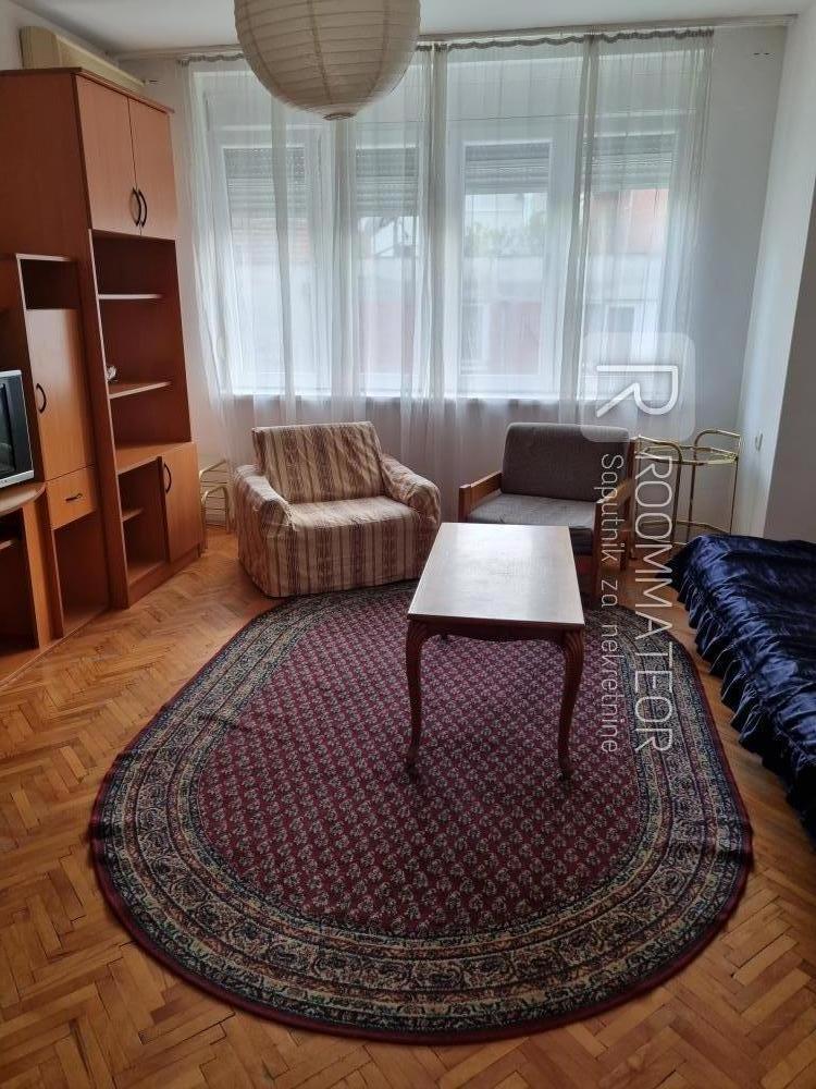 Dalmatinska ulica, Trosoban stan za izdavanje, 73m2, 800€