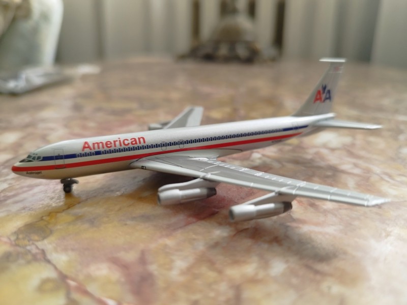 Avion American Airlines Astrojet B707