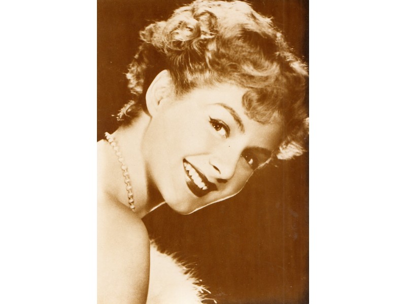 COLETTE RIPERT , GLUMICA