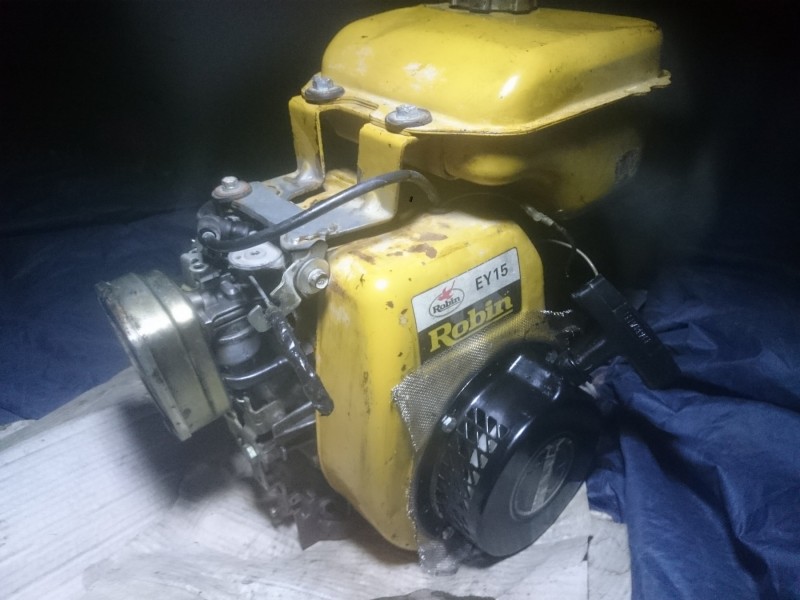 Robin Subaru EY15 bezinski motor 3,5 HP