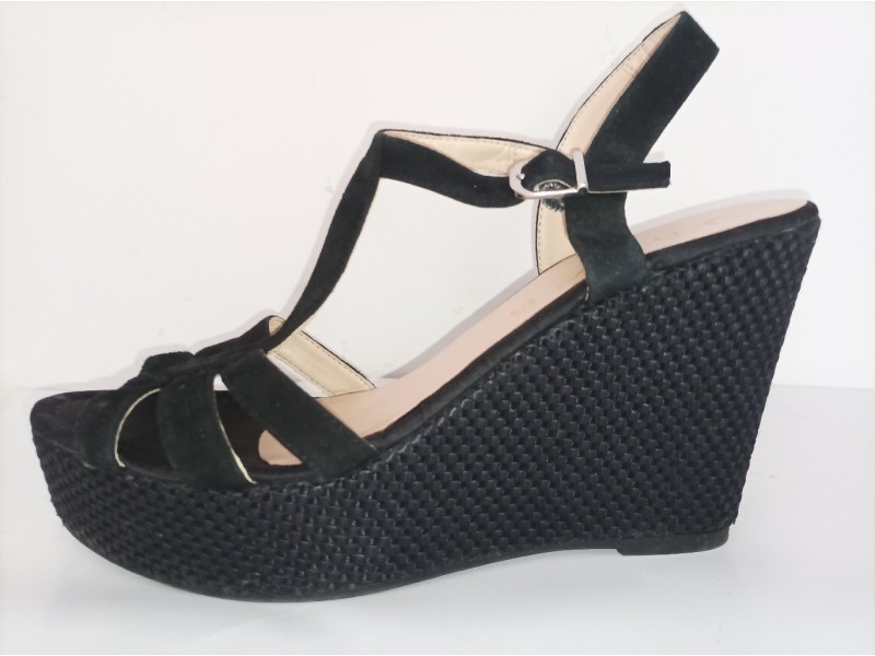 SANDALE 40 BROJ UNISA
