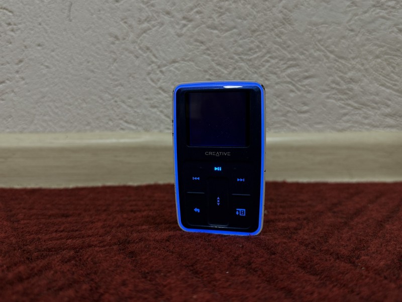 Creative portable plejer 8GB