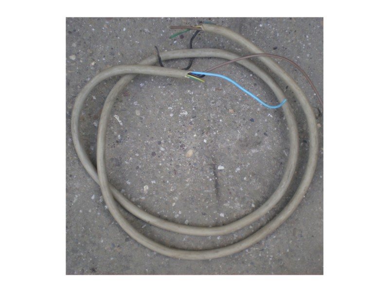 Uzidni instalacijski kabl 4x2 mm 300, 500V 2 metra
