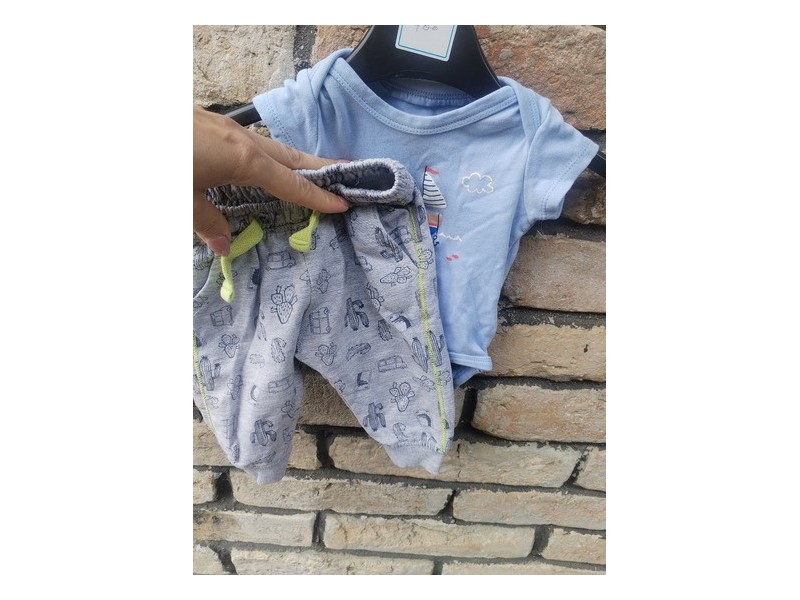 Lot odece za bebe decake vel 68