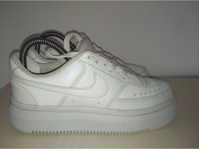 Zenske patike Nike Court Vision Alta Platform br 38,5