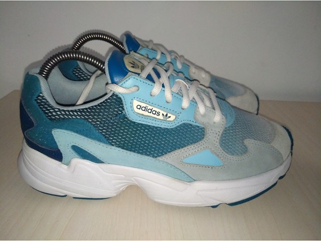 Ženske patike adidas FALCON br 39,5 (24,5 cm)