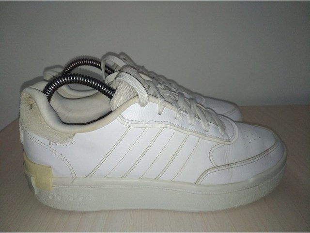 Adidas zenske patike 39,5 POSTMOVE ( 24,5 cm)
