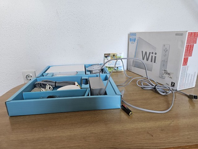 Full pakovanje konzola Nintendo Wii komplet u kutiji Sp