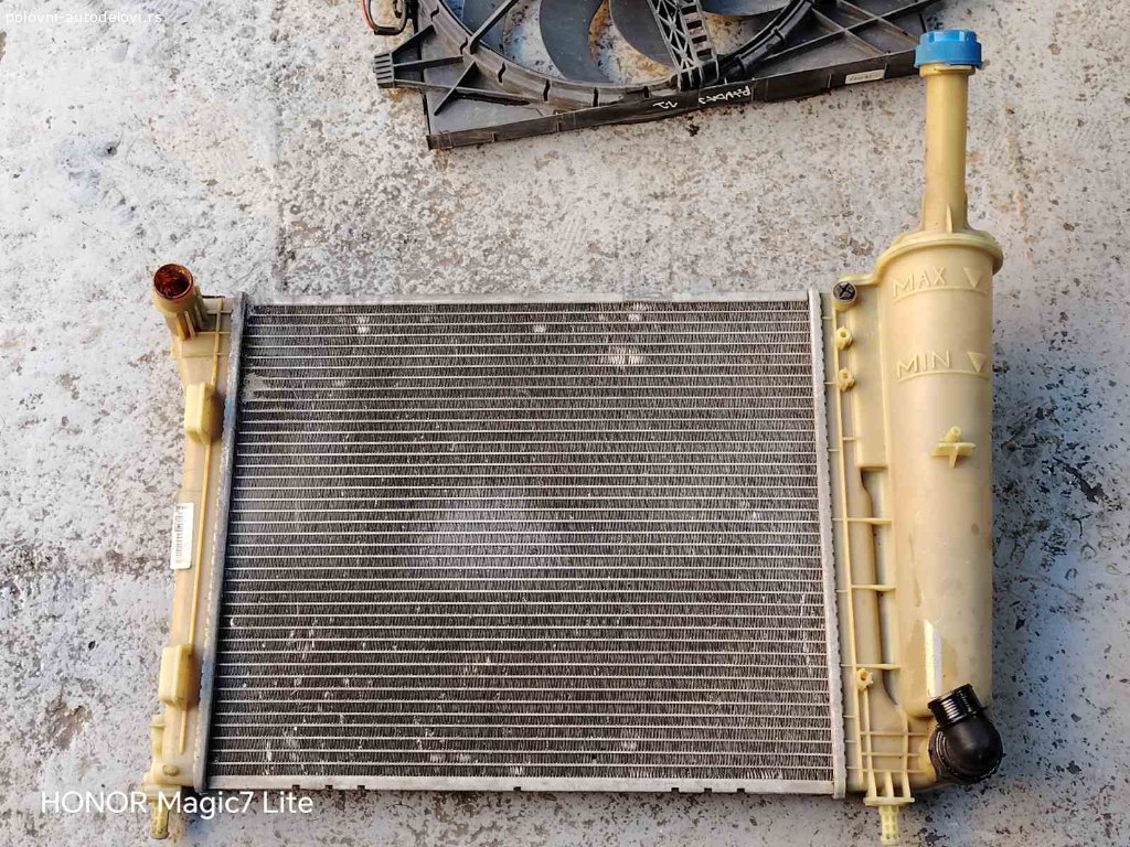 FIAT PANDA 3 HLADNJAK VODE 1.2 BENZINAC ORIGINALNI DELOVI MO